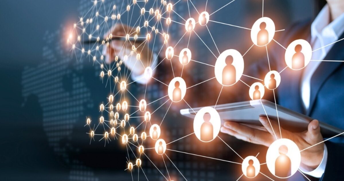 The Battle for Best Collaboration Platform: Microsoft Teams vs. Outlook ...