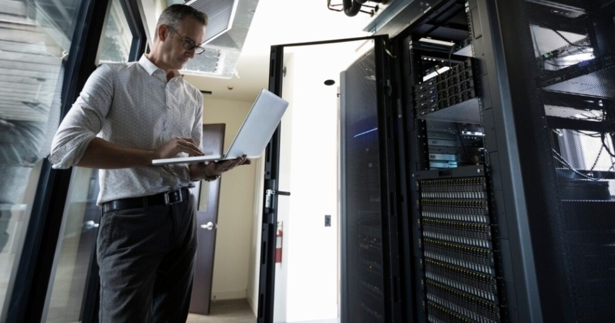 AvePoint vs Veeam: 8 Ways We Simplify Backup | AvePoint